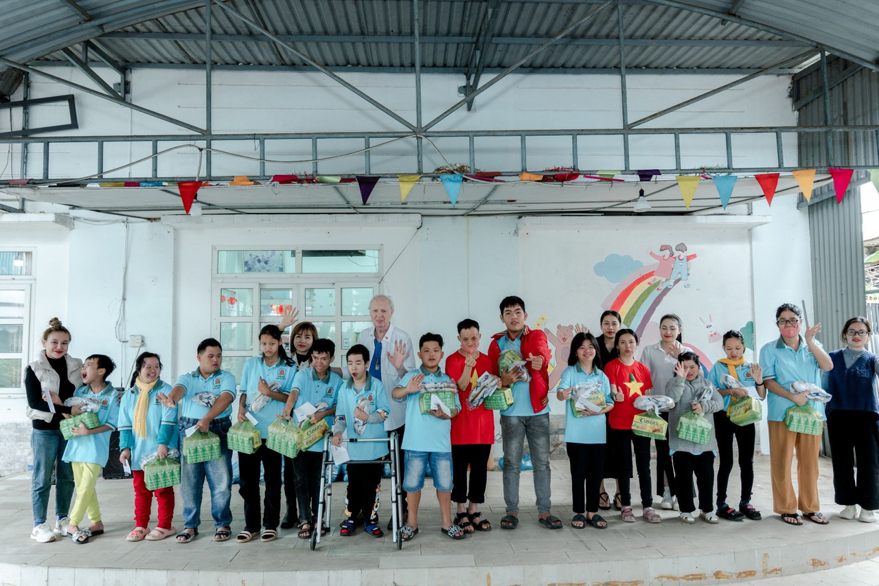 赤子城科技 Newborn Town